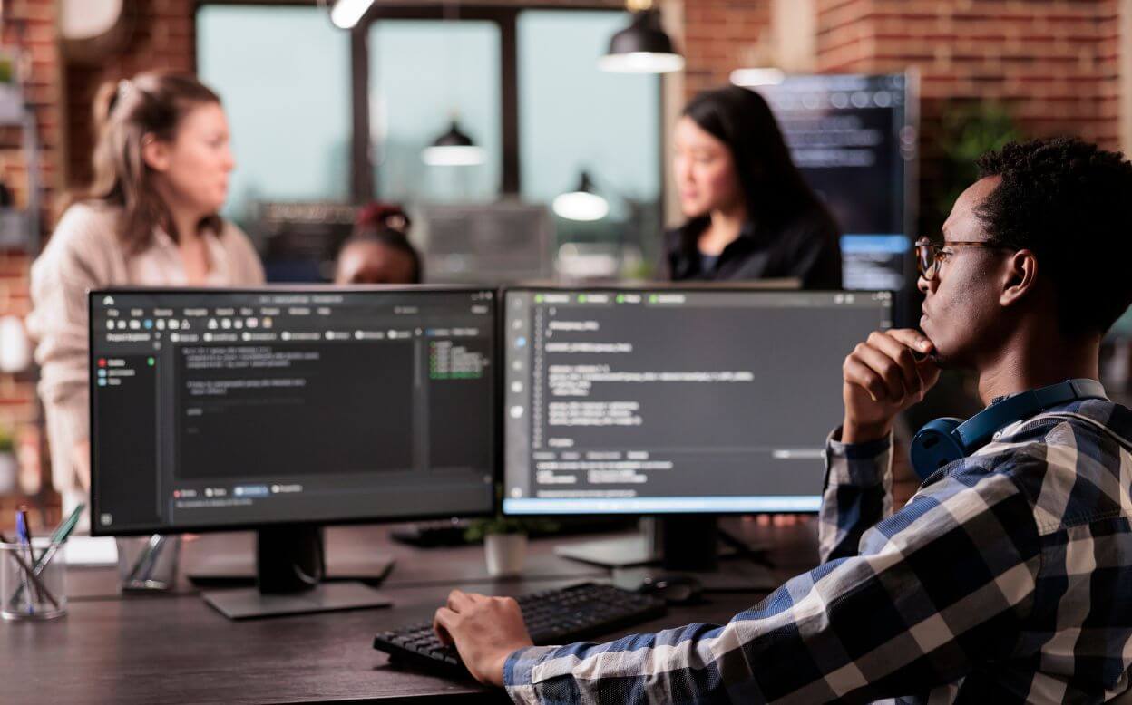 10 Software Development Best Practices (2025 Checklist)